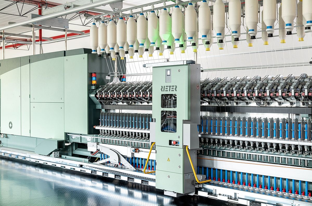 ROBOspin Increases Efficiency in Ring and Compact Spinning | Rieter